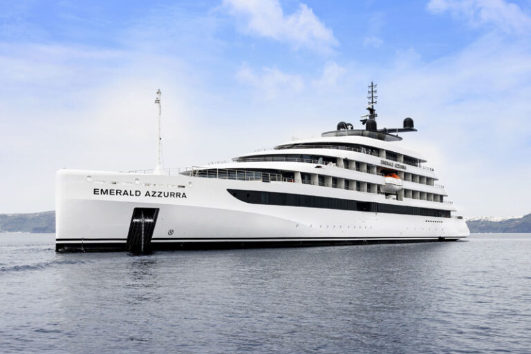 Scenic Eclipse vs the Emerald Superyachts